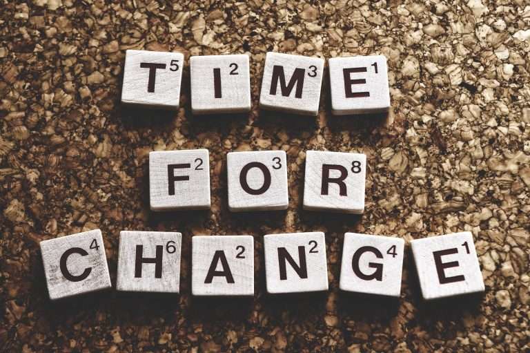 15 Ways To Let Go of the Past And Reclaim Your Life